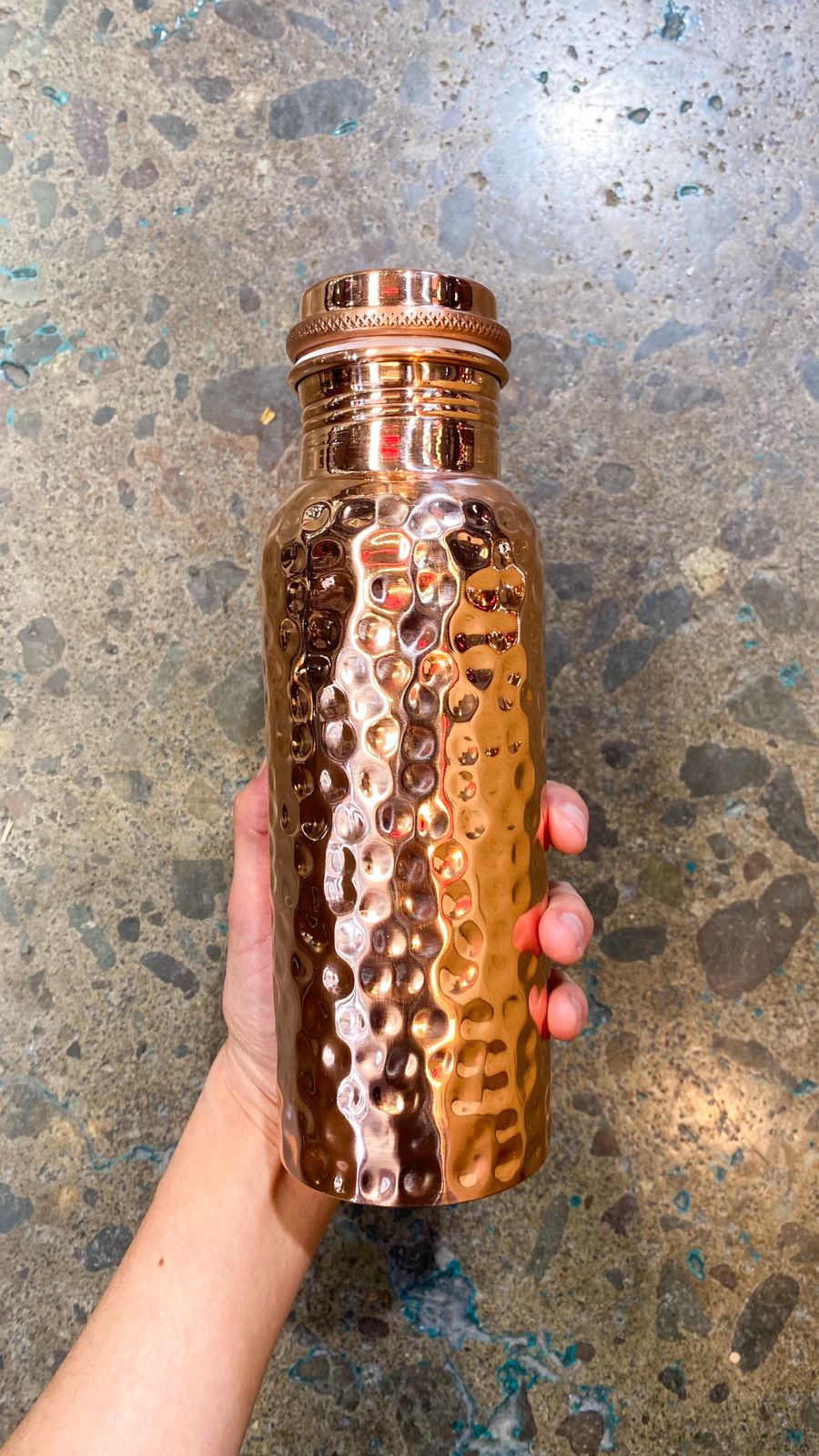 Botella de 700 ml. Modelo “Martillada” acabado brillante 100% COBRE ...